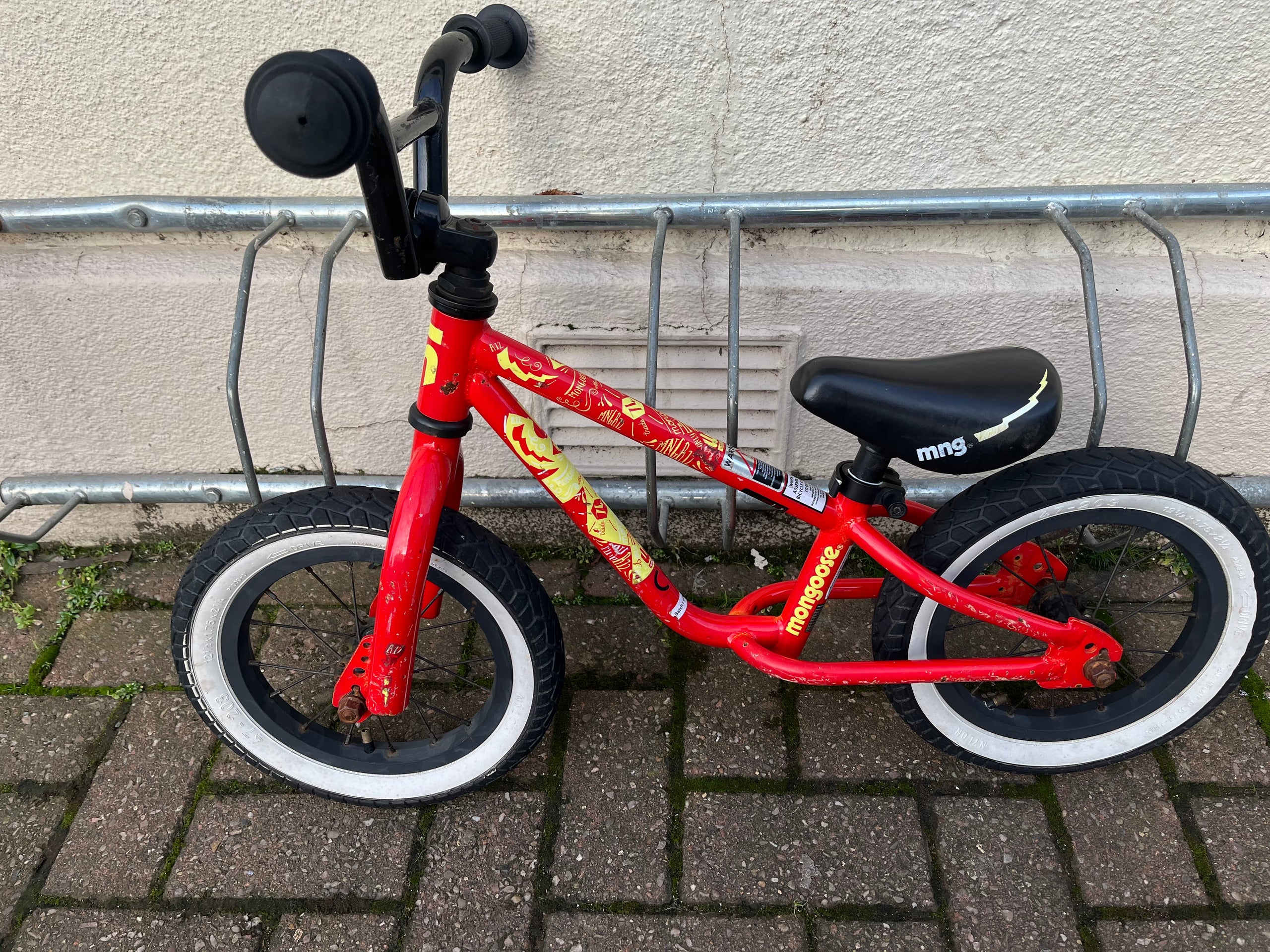 Mongoose Balance bike Dundee Angus Cyclehubs